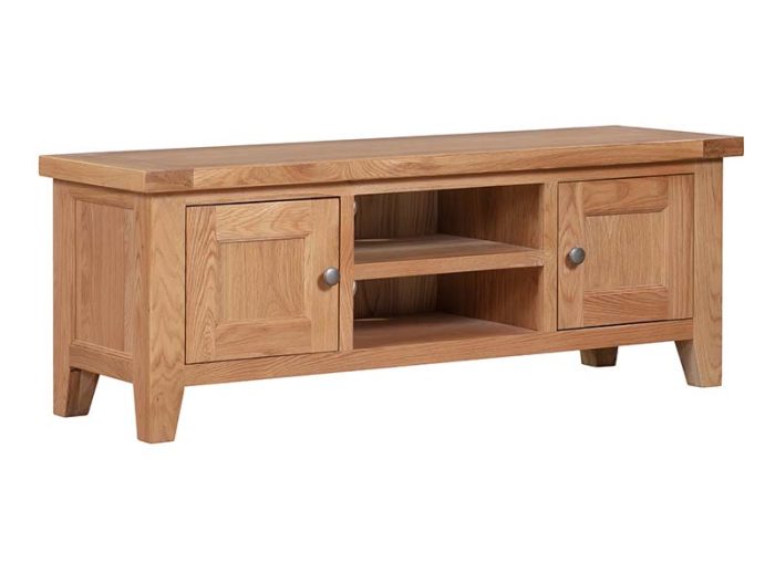 This Light Oak Long TV Unit is part of the Hardwick Oak range of furniture.